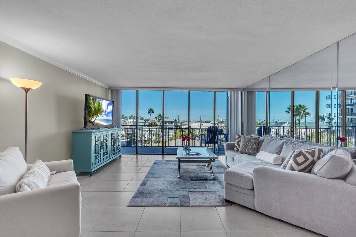 94 M² Condo ∙ 1 Bedroom ∙ 3 Guests - Treasure Island, FL