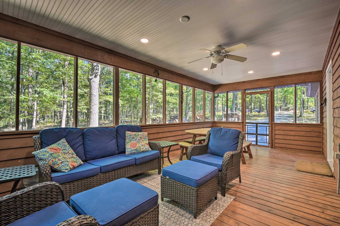 139 M² House ∙ 3 Bedrooms ∙ 8 Guests - Berkeley Springs, WV