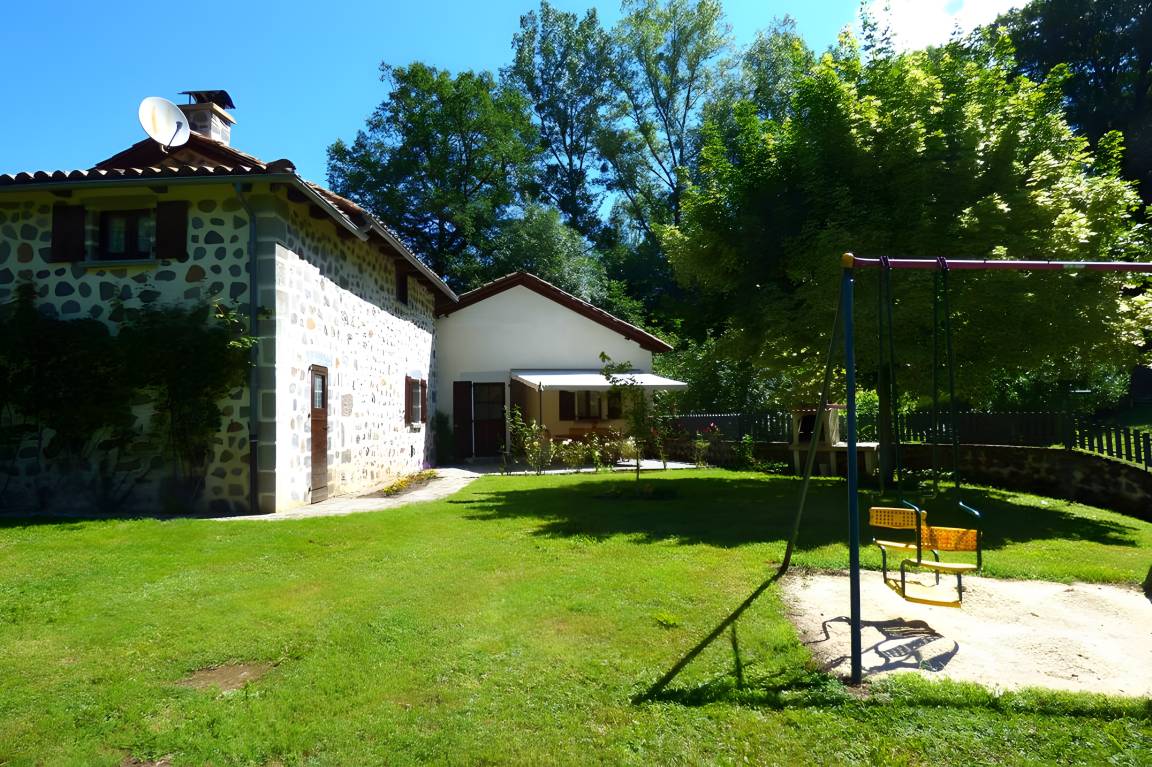 120 M² Maison De Vacances ∙ 3 Chambres ∙ 6 Personnes - Vic-sur-Cère