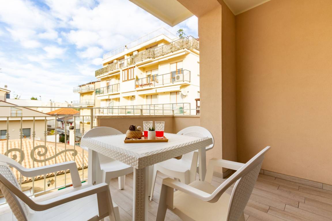 70 M² Ferienhaus ∙ 2 Schlafzimmer ∙ 6 Gäste - Tortoreto