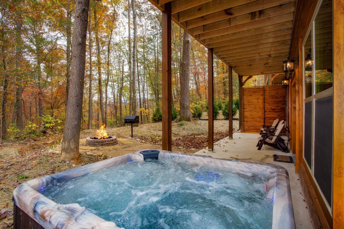 307 M² House ∙ 5 Bedrooms ∙ 16 Guests - Gatlinburg, TN