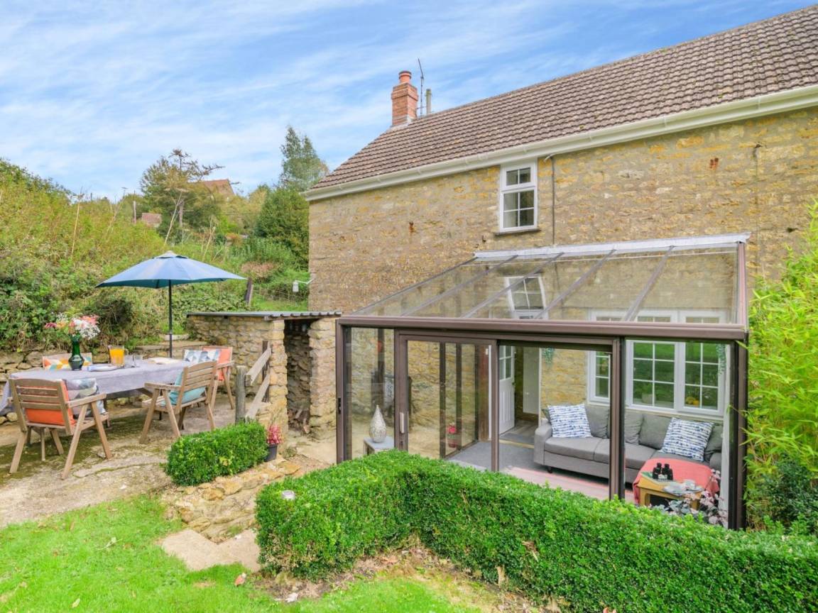 Cottage ∙ 2 Bedrooms ∙ 4 Guests - Bridport