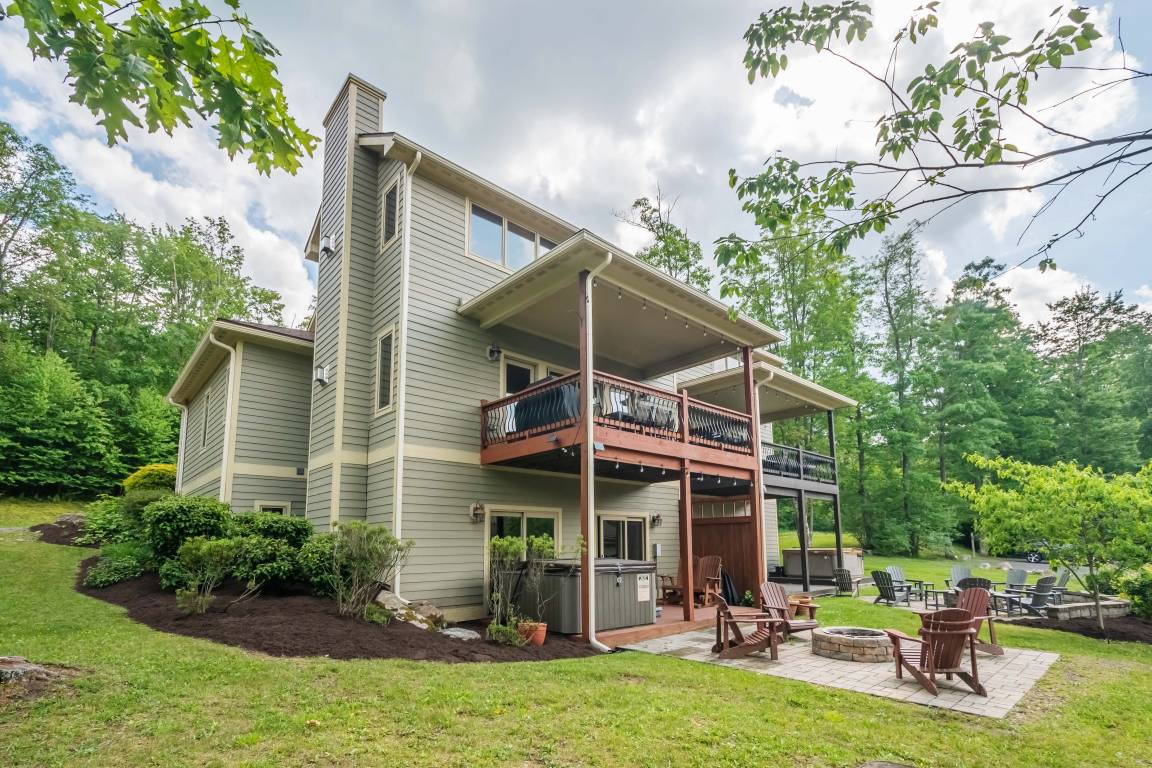 307 M² House ∙ 5 Bedrooms ∙ 10 Guests - Oakland, MD