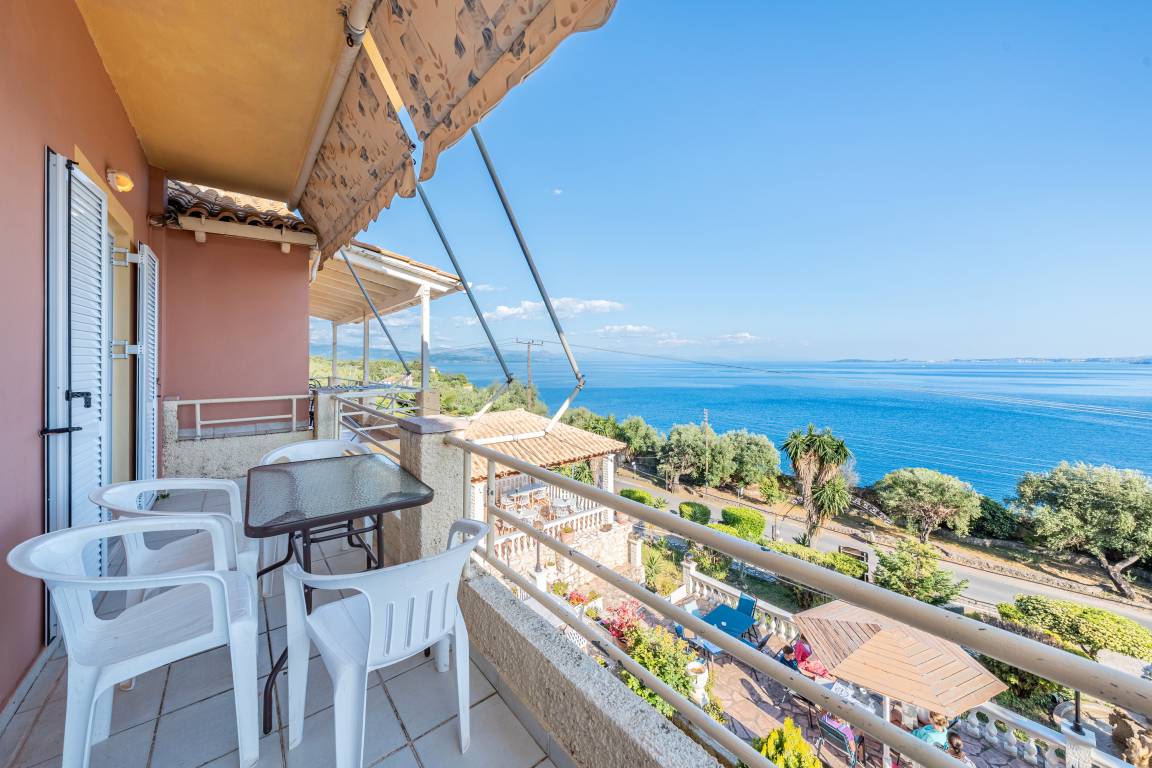 55 M² Aparthotel ∙ 2 Bedrooms ∙ 4 Guests - Corfu