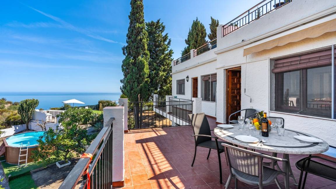 166 M² Ferienhaus ∙ 3 Schlafzimmer ∙ 6 Gäste - Salobreña