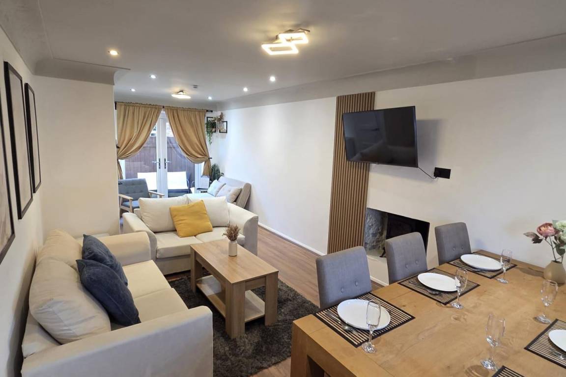 120 M² House ∙ 3 Bedrooms ∙ 5 Guests - Cheshire