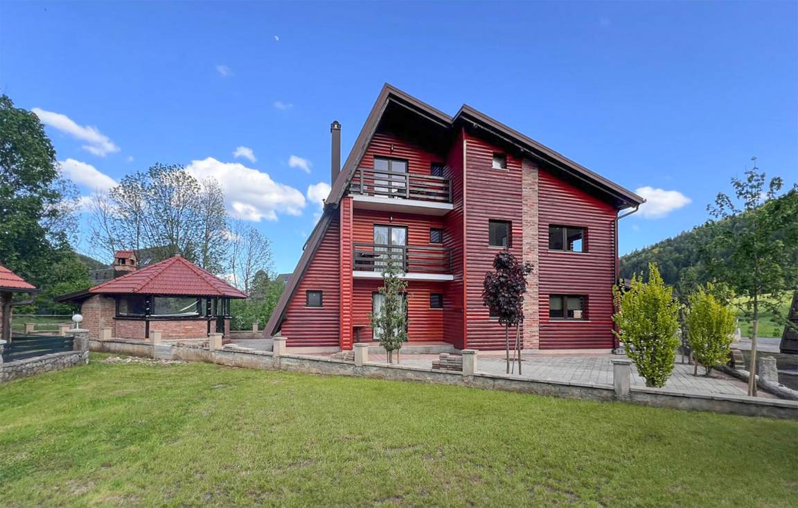 320 M² House ∙ 5 Bedrooms ∙ 10 Guests - Ogulin