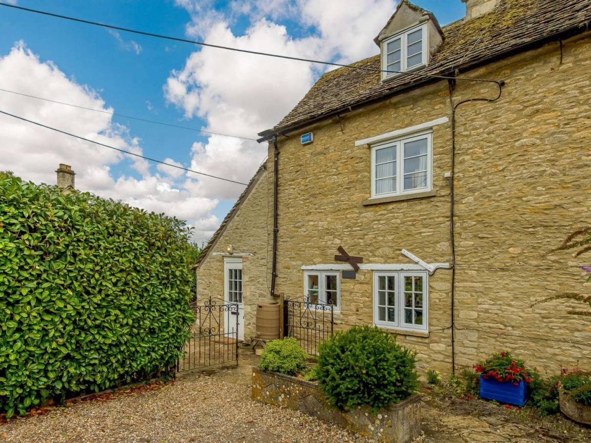 Cottage ∙ 2 Bedrooms ∙ 4 Guests - Burford, UK