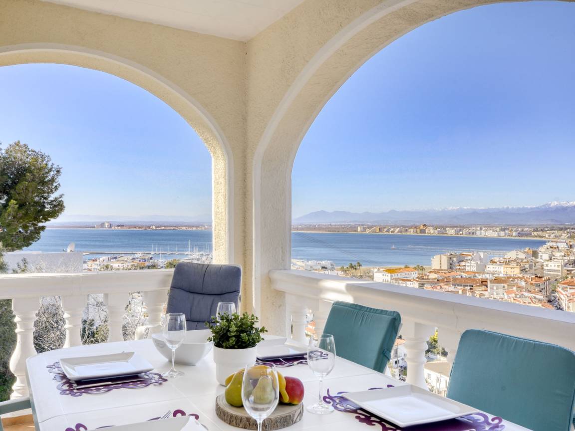 135 M² House ∙ 3 Bedrooms ∙ 6 Guests - Cadaqués