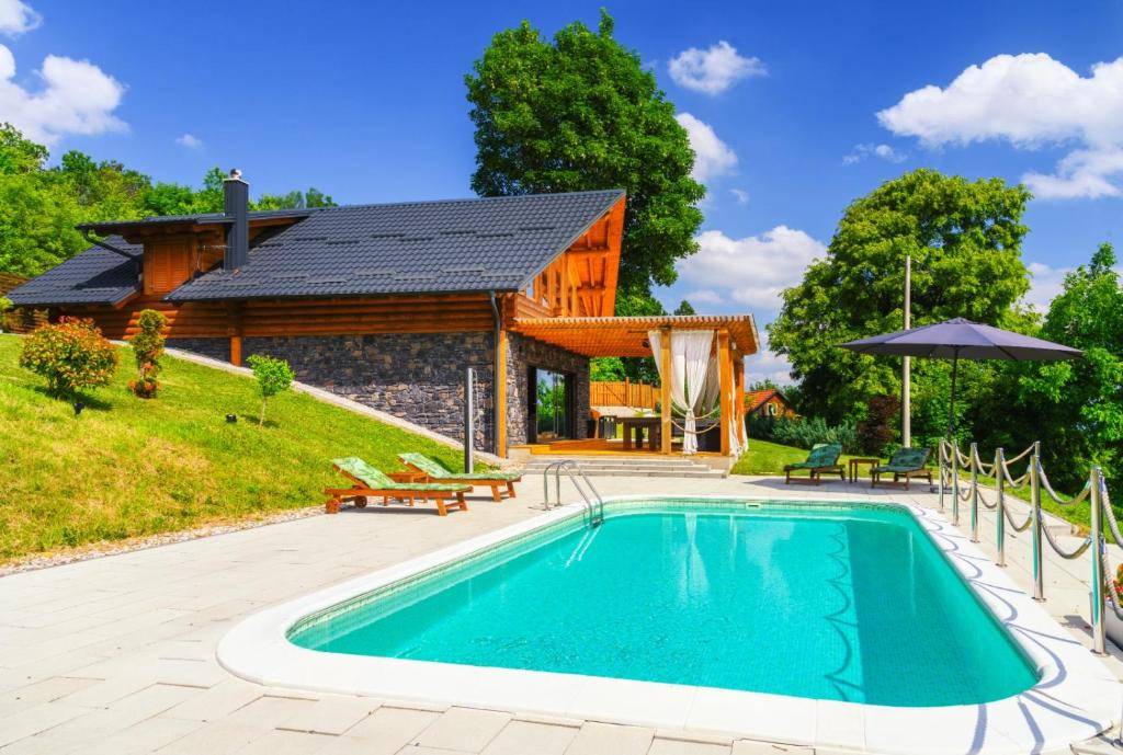 160 M² Villa ∙ 3 Schlafzimmer ∙ 6 Gäste - Jastrebarsko