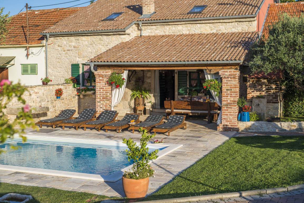 150 M² Ferienhaus ∙ 4 Schlafzimmer ∙ 10 Gäste - Zadar