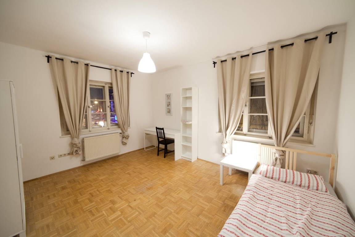 68 M² Private Room ∙ 1 Bedroom ∙ 1 Guest - Munich