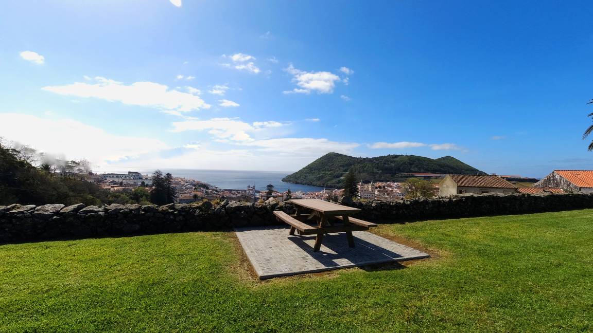 286 M² Casa ∙ 4 Quartos ∙ 8 Hóspedes - Angra do Heroísmo