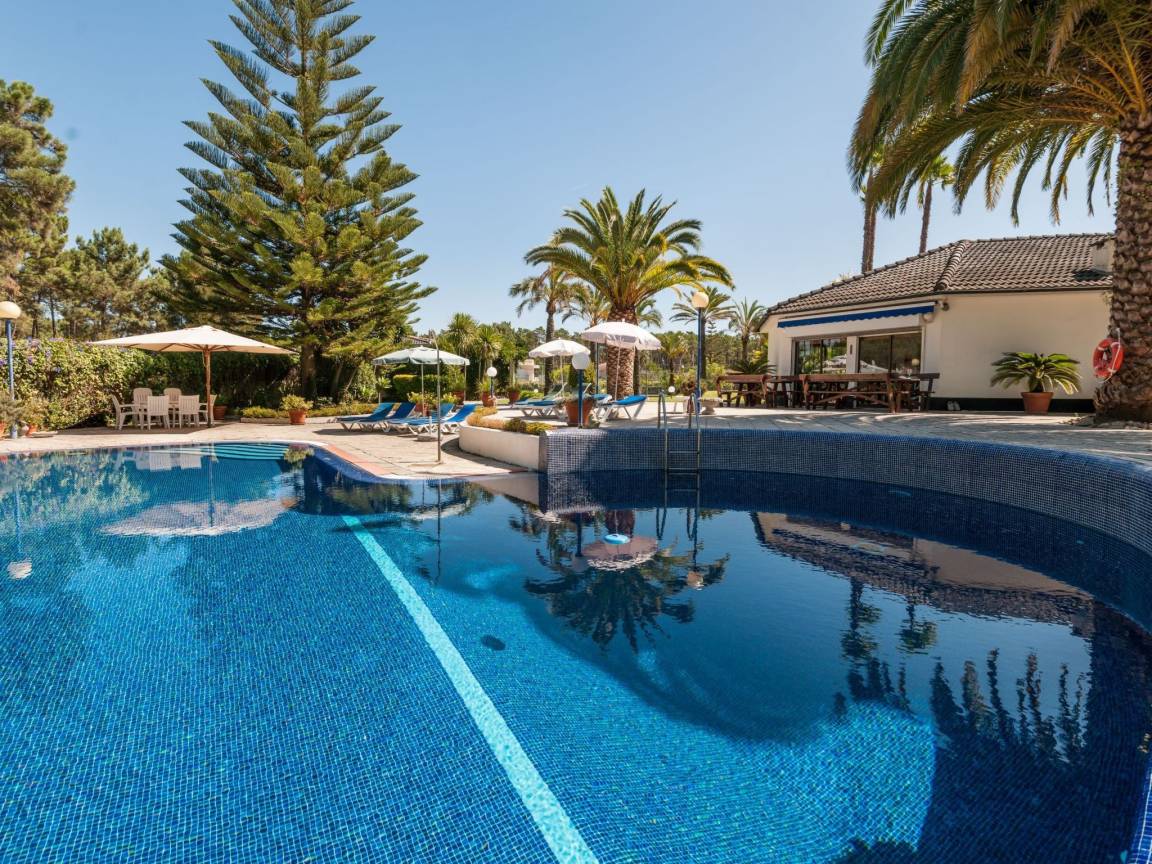 350 M² Maison De Vacances ∙ 8 Chambres ∙ 4 Personnes - Barreiro