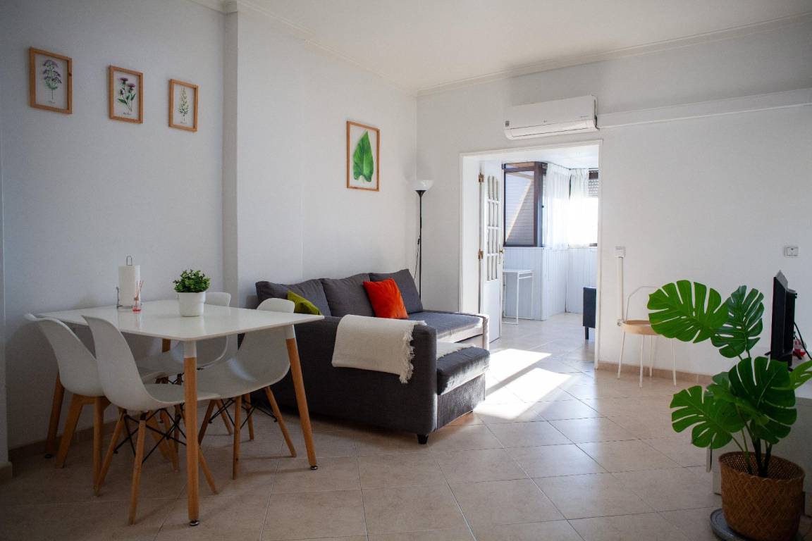 70 M² Apartment ∙ 2 Bedrooms ∙ 4 Guests - Almada