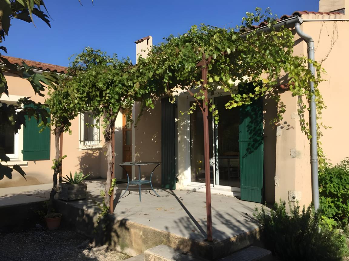 85 M² Villa ∙ 2 Bedrooms ∙ 4 Guests - L'Isle-sur-la-Sorgue
