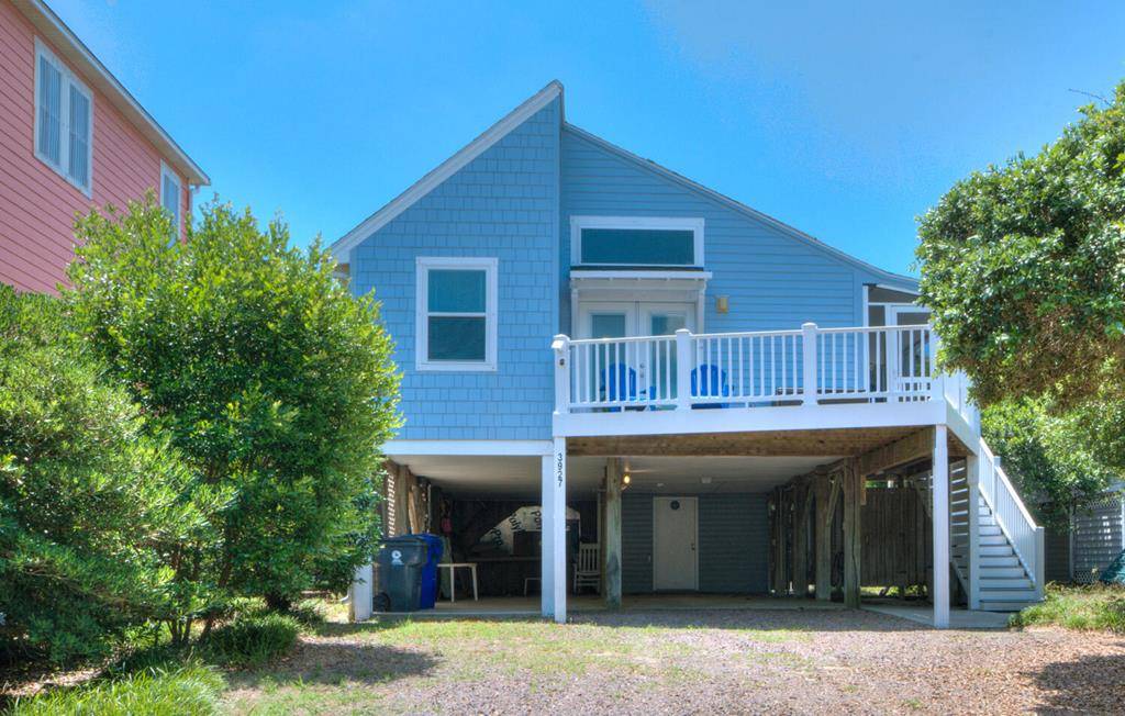 House ∙ 3 Bedrooms ∙ 8 Guests - Oak Island, NC