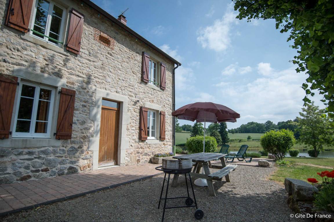 124 M² Gîte ∙ 4 Chambres ∙ 8 Personnes - Auvergne