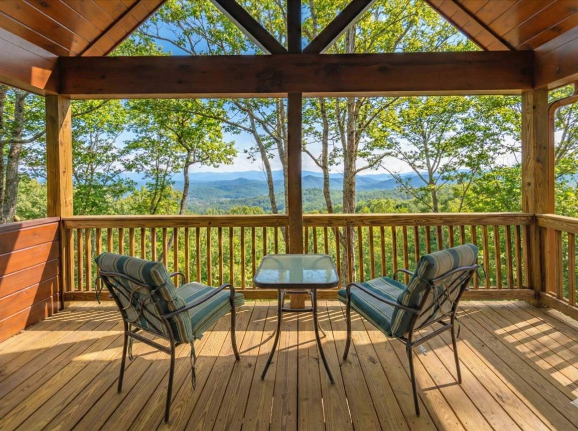 238 M² Cabin ∙ 3 Bedrooms ∙ 6 Guests - Mineral Bluff, GA