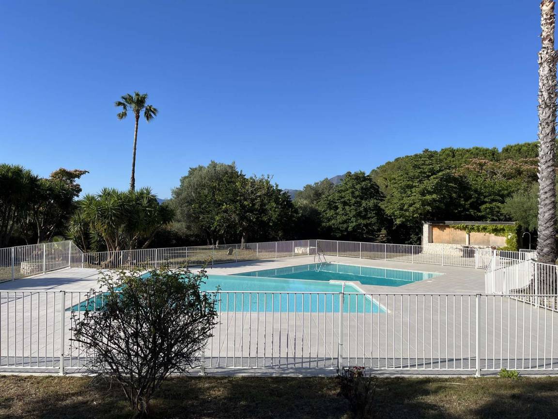 22 M² Studio ∙ 1 Chambre ∙ 2 Personnes - Saint-Florent