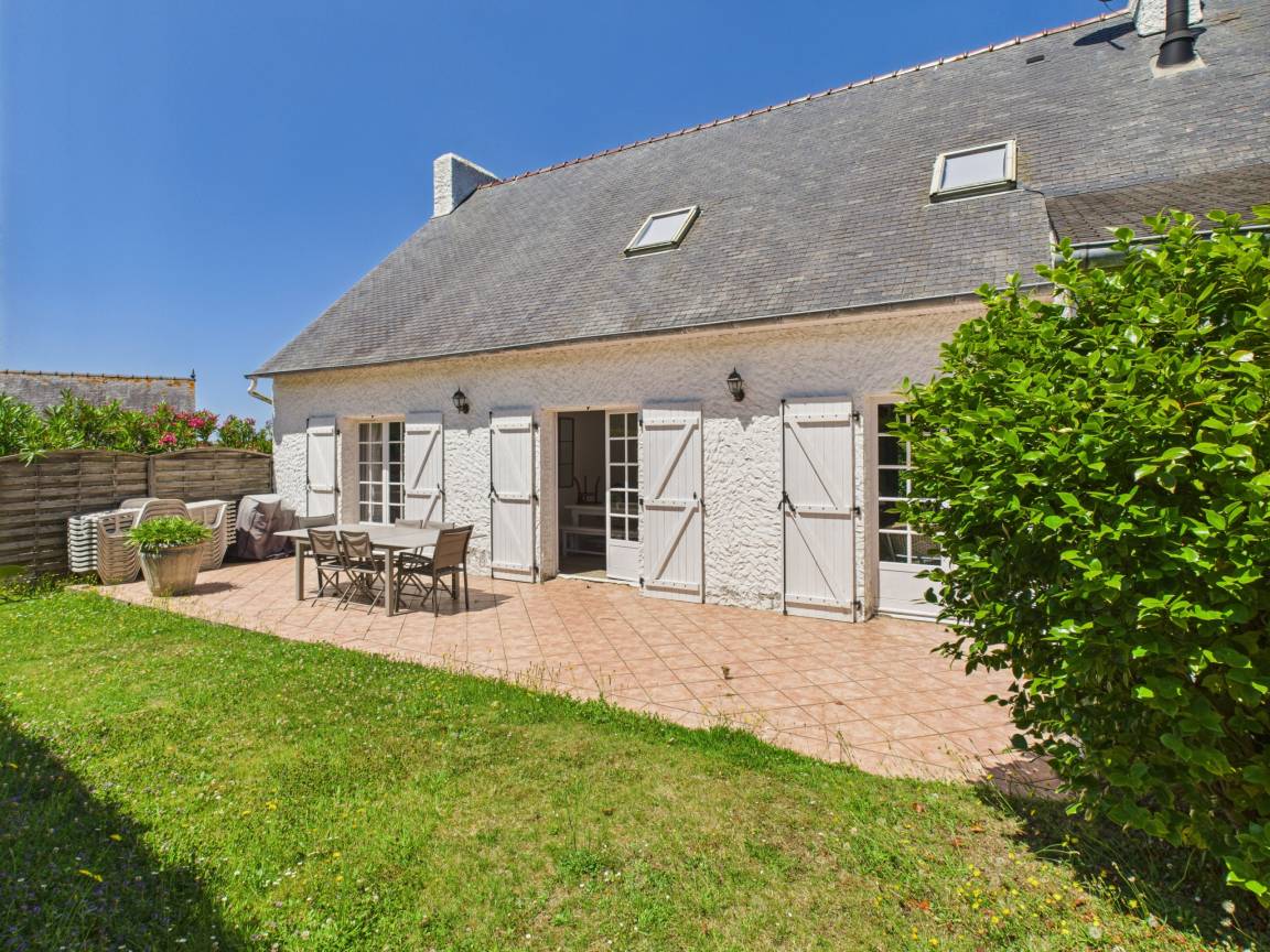 200 M² House ∙ 8 Bedrooms ∙ 14 Guests - Penvénan