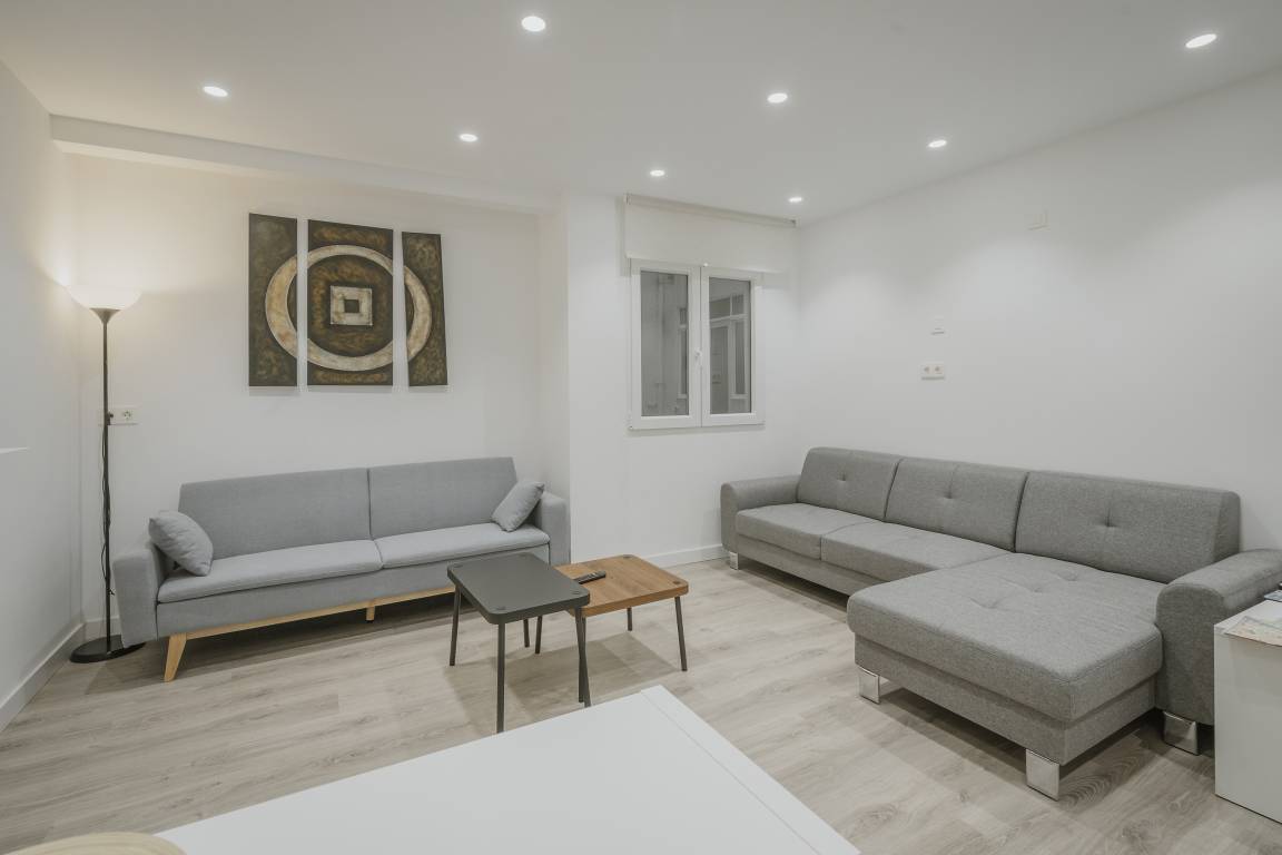 110 M² Apartamento ∙ 3 Habitaciones ∙ 6 Huéspedes - Universidad de Valladolid