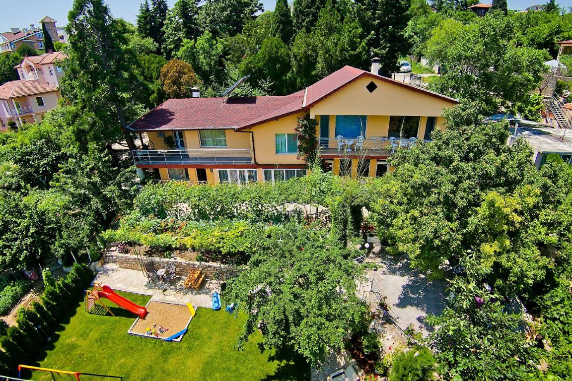 140 M² Huis ∙ 3 Slaapkamers ∙ 8 Gasten - Varna