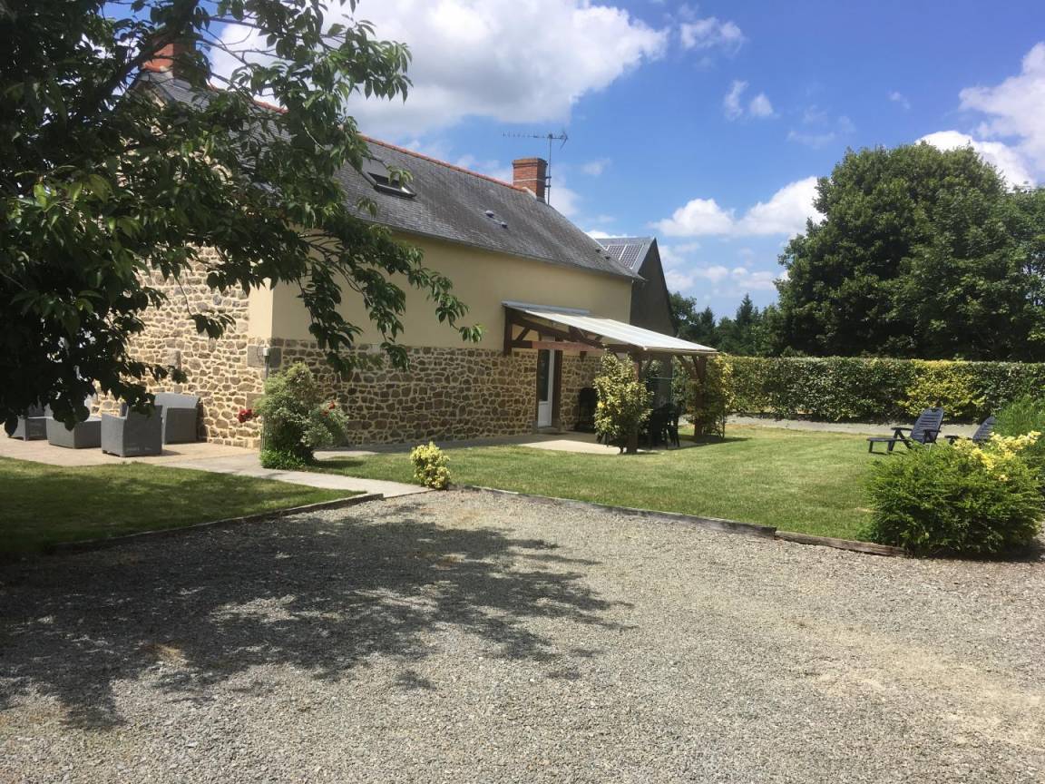103 M² Gîte ∙ 4 Chambres ∙ 8 Personnes - Combourg
