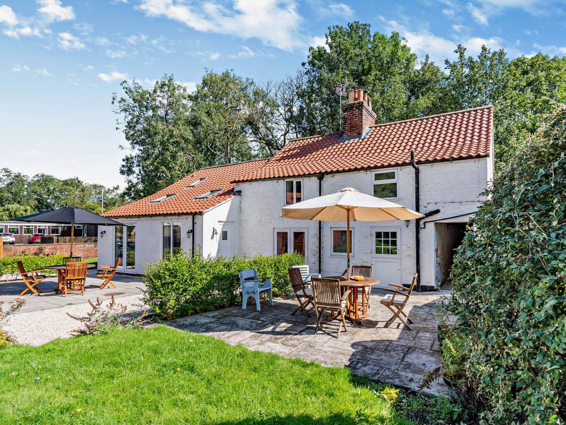 Cottage ∙ 2 Bedrooms ∙ 3 Guests - Driffield