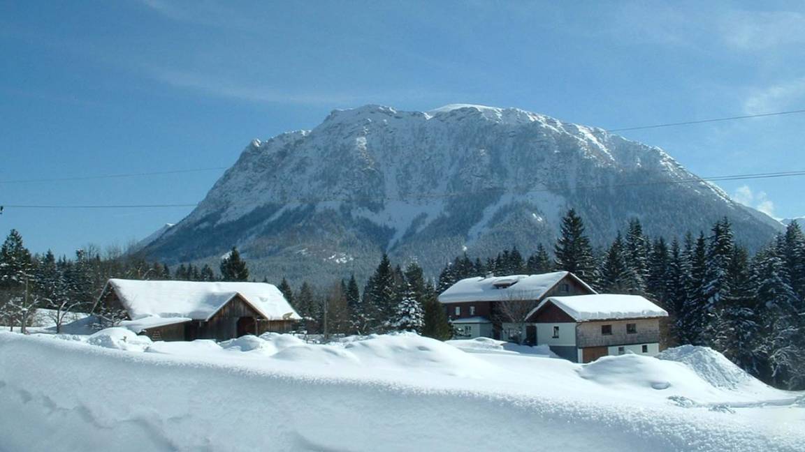 90 M² Apartment ∙ 2 Bedrooms ∙ 5 Guests - Bad Goisern