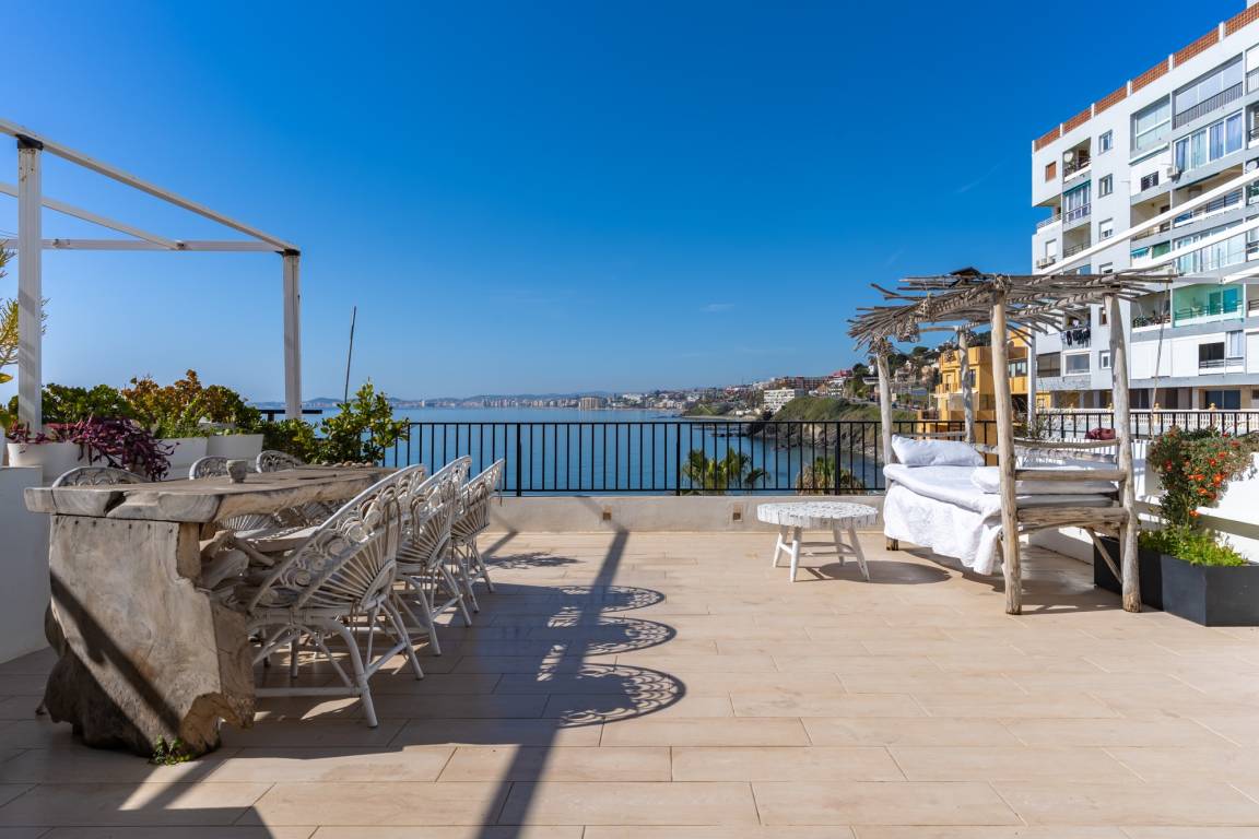 106 M² Apartamento ∙ 2 Habitaciones ∙ 6 Huéspedes - Benalmádena