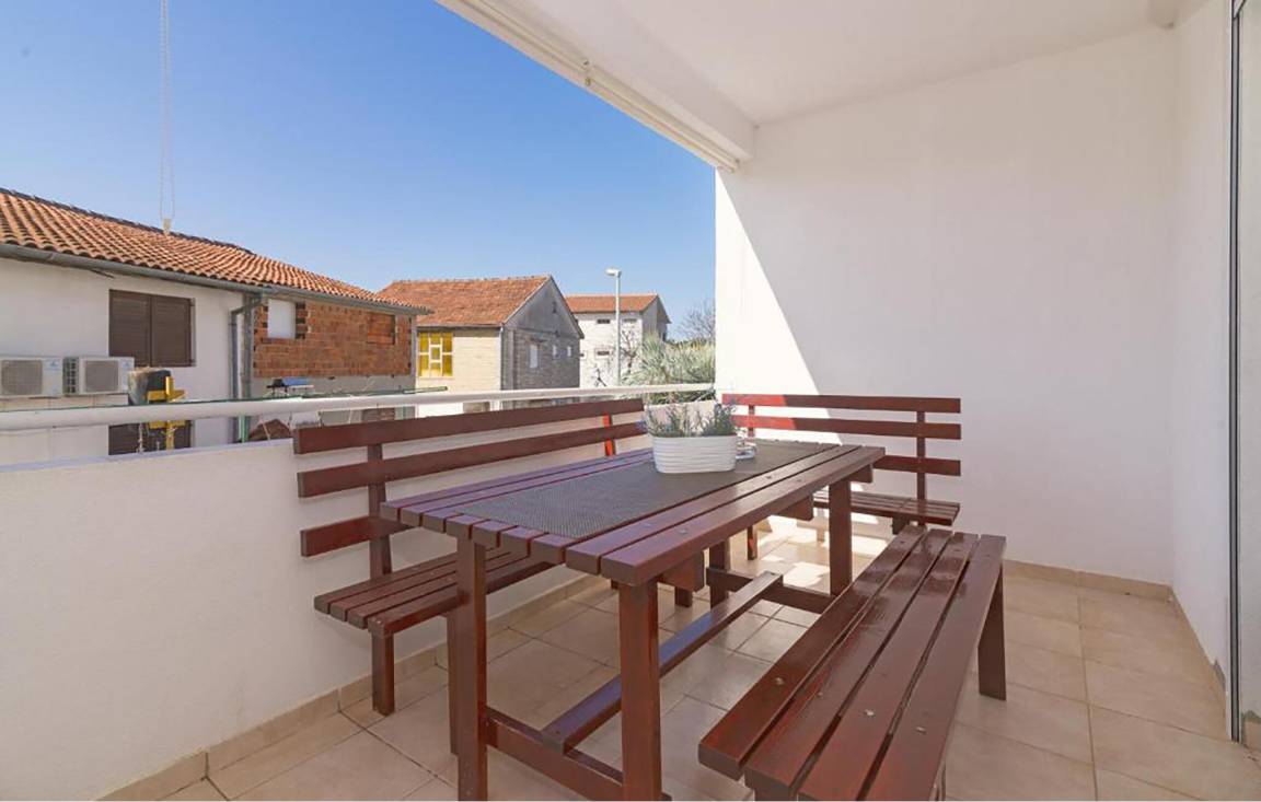 70 M² Ferienwohnung ∙ 2 Schlafzimmer ∙ 5 Gäste - Murter