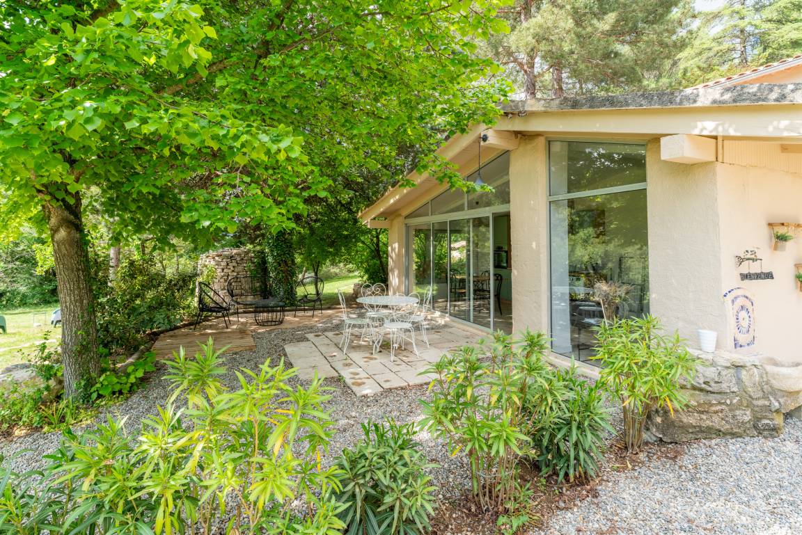 55 M² Hus ∙ 2 Sovrum ∙ 4 Gäster - Rustrel