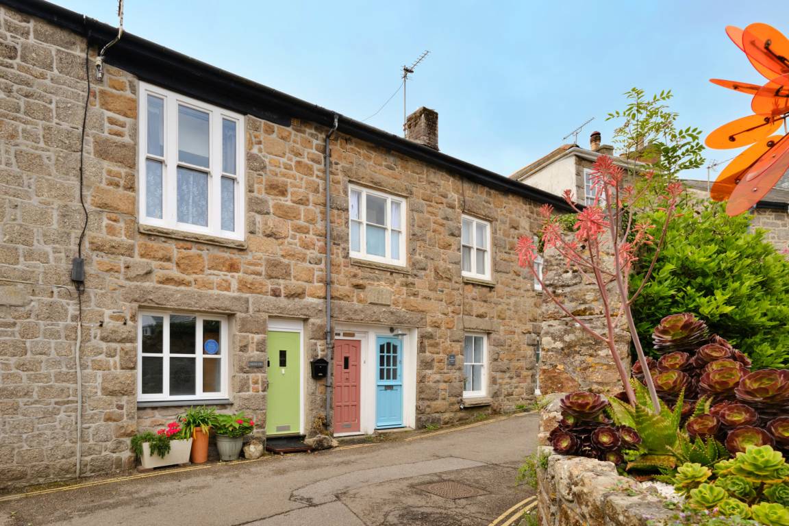 68 M² Cottage ∙ 2 Bedrooms ∙ 3 Guests - Mousehole