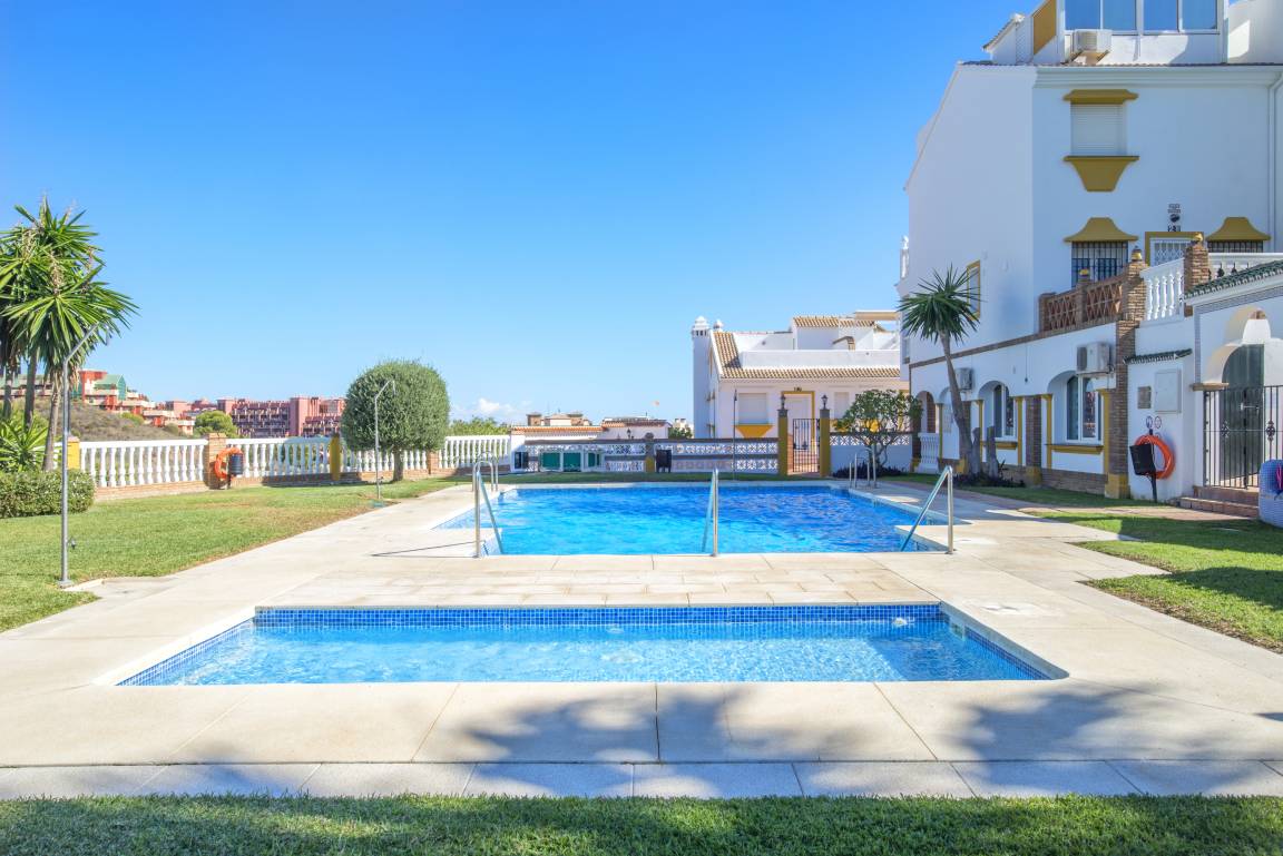 100 M² House ∙ 2 Bedrooms ∙ 4 Guests - Fuengirola