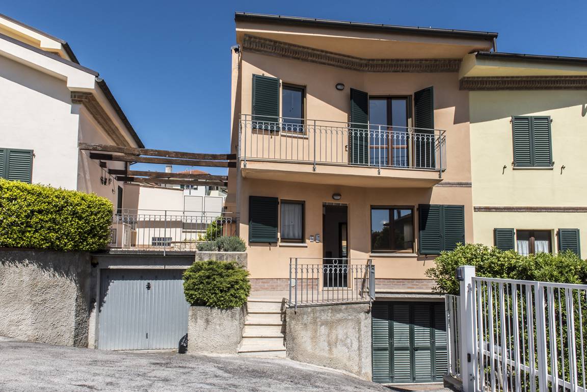 80 M² Apartment ∙ 2 Bedrooms ∙ 4 Guests - Sirolo