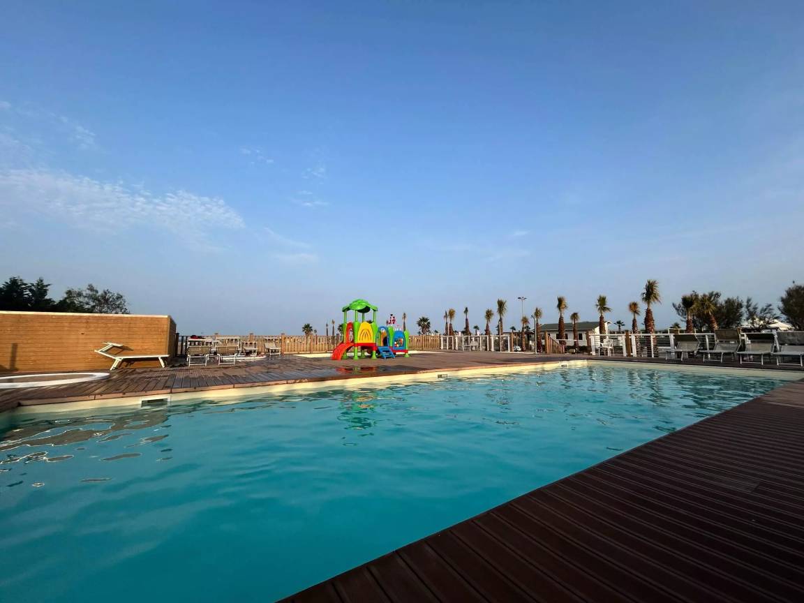 32 M² Caravan ∙ 3 Bedrooms ∙ 6 Guests - Sottomarina