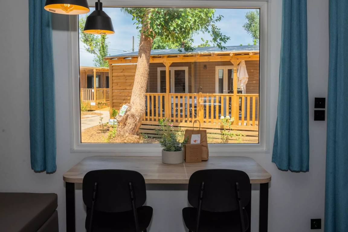 24 M² Caravan ∙ 2 Slaapkamers ∙ 4 Gasten - Umbrië