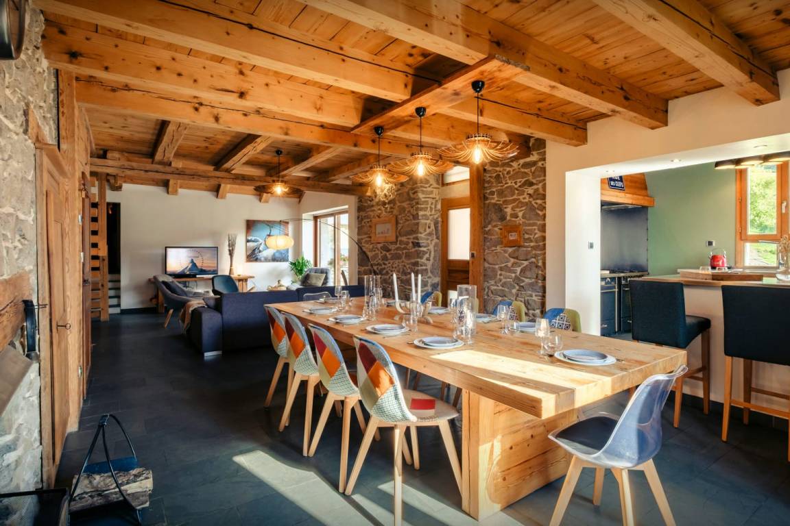 307 M² Chalet ∙ 5 Chambres ∙ 12 Personnes - Manigod