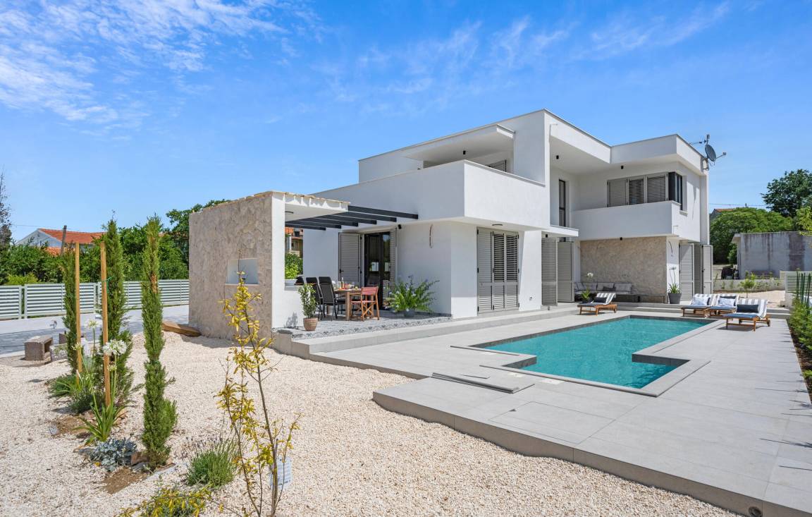 156 M² Ferienhaus ∙ 4 Schlafzimmer ∙ 8 Gäste - Šibenik