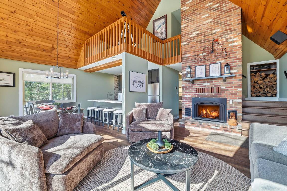 House ∙ 4 Bedrooms ∙ 10 Guests - Palmerton, PA