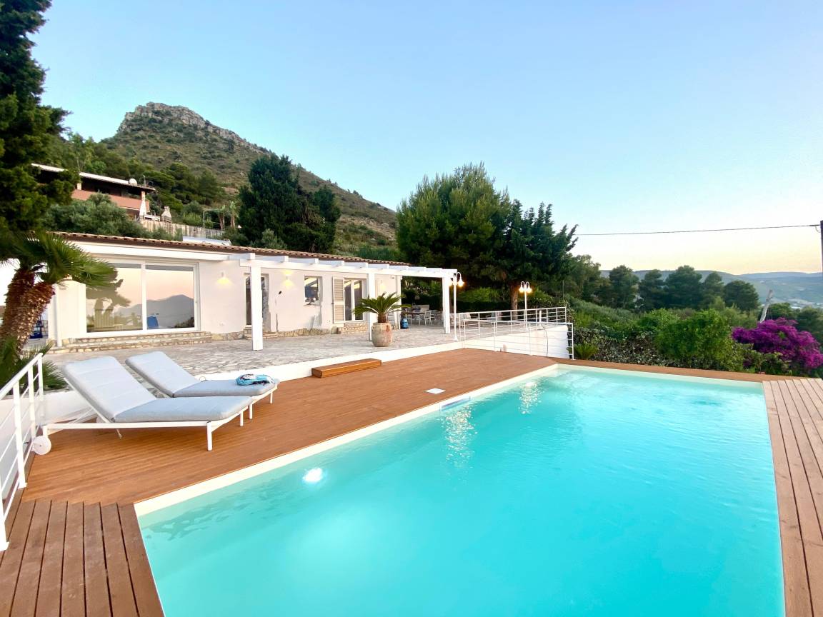 100 M² Villa ∙ 3 Bedrooms ∙ 8 Guests - Scopello