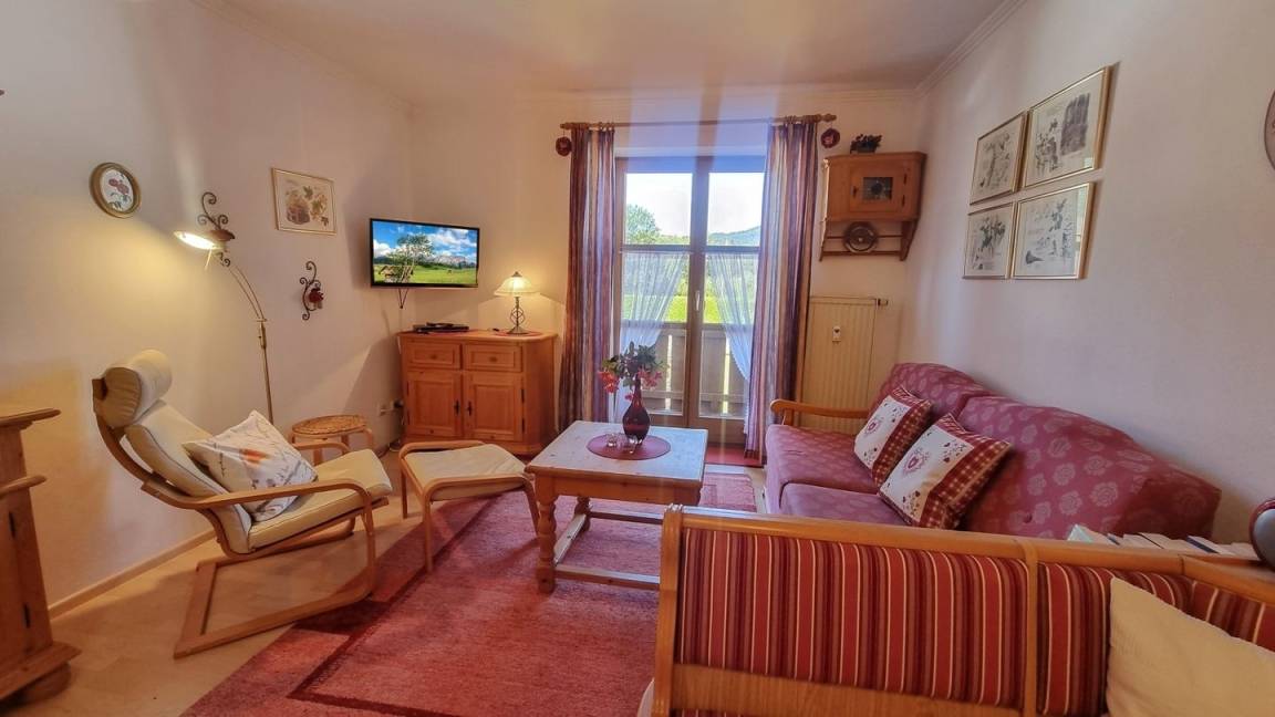 48 M² Ferienwohnung ∙ 1 Schlafzimmer ∙ 2 Gäste - Mittenwald
