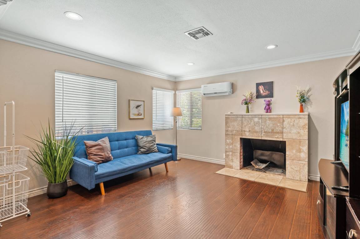 House ∙ 2 Bedrooms ∙ 4 Guests - Claremont, CA