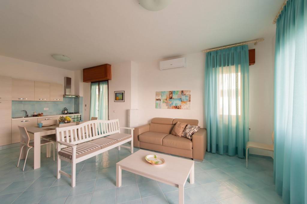 70 M² Huoneisto ∙ 2 Makuuhuonetta ∙ 6 Vierasta - Scauri