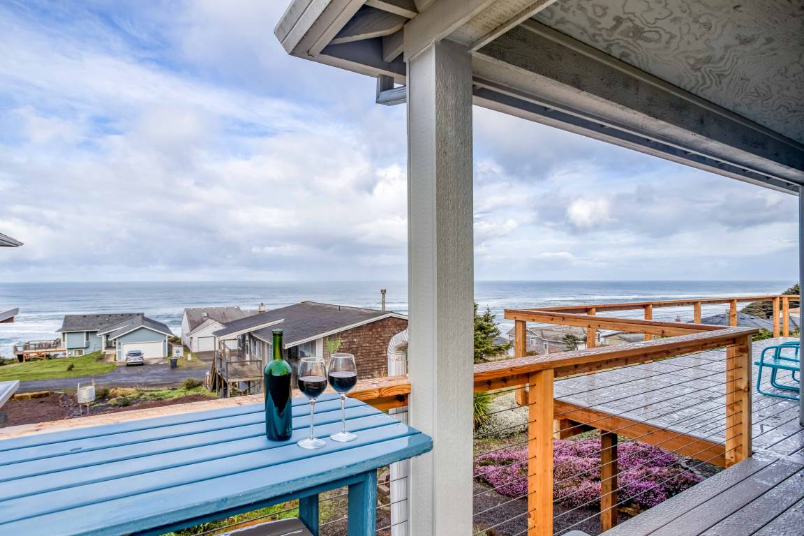 214 M² House ∙ 2 Bedrooms ∙ 8 Guests - Neskowin, OR