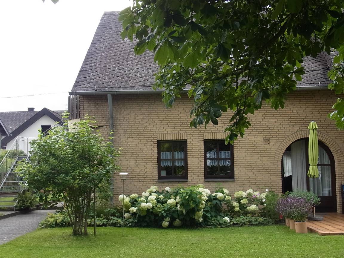 55 M² Ferienwohnung ∙ 1 Schlafzimmer ∙ 2 Gäste - Schweich