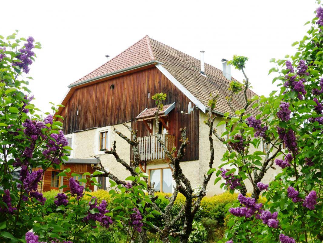 127 M² Gîte ∙ 3 Chambres ∙ 8 Personnes - Doubs
