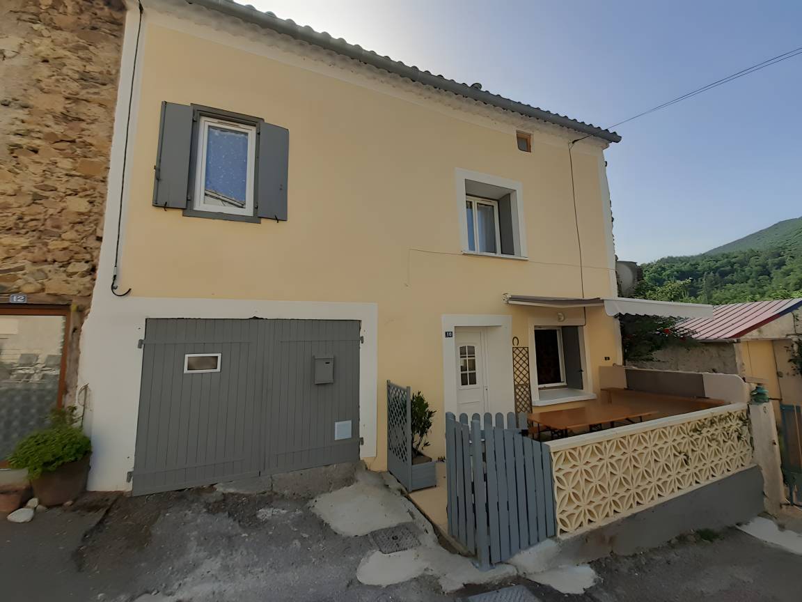 105 M² Huis ∙ 3 Slaapkamers ∙ 6 Gasten - Quillan