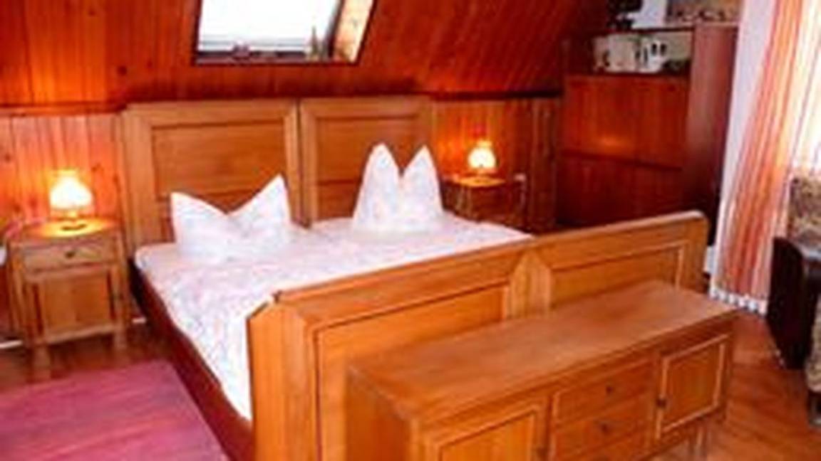 85 M² Ferienhaus ∙ 2 Schlafzimmer ∙ 5 Gäste - Sternberg